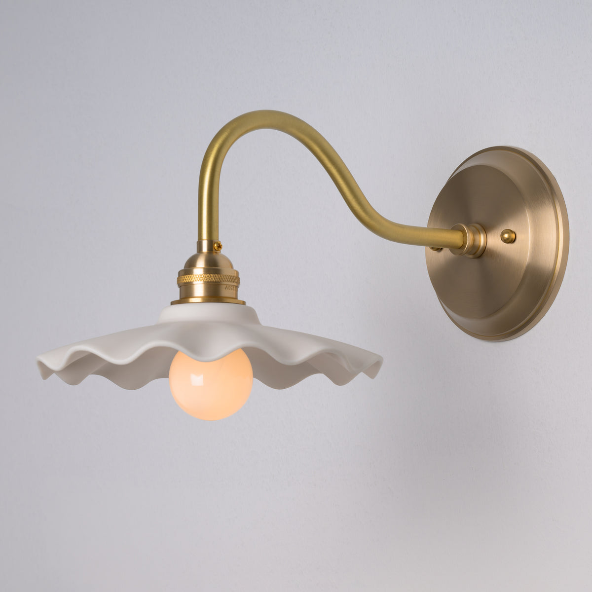 Fonthill Small | Gooseneck Sconce – Olde Brick Lighting