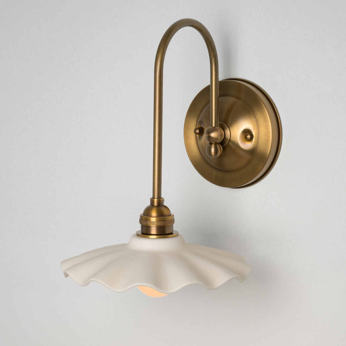 Fonthill Small | Swoop Sconce – Olde Brick Lighting