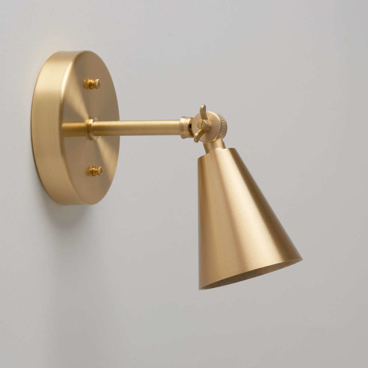 Lynnewood | Small Adjustable Arm Sconce – Olde Brick Lighting