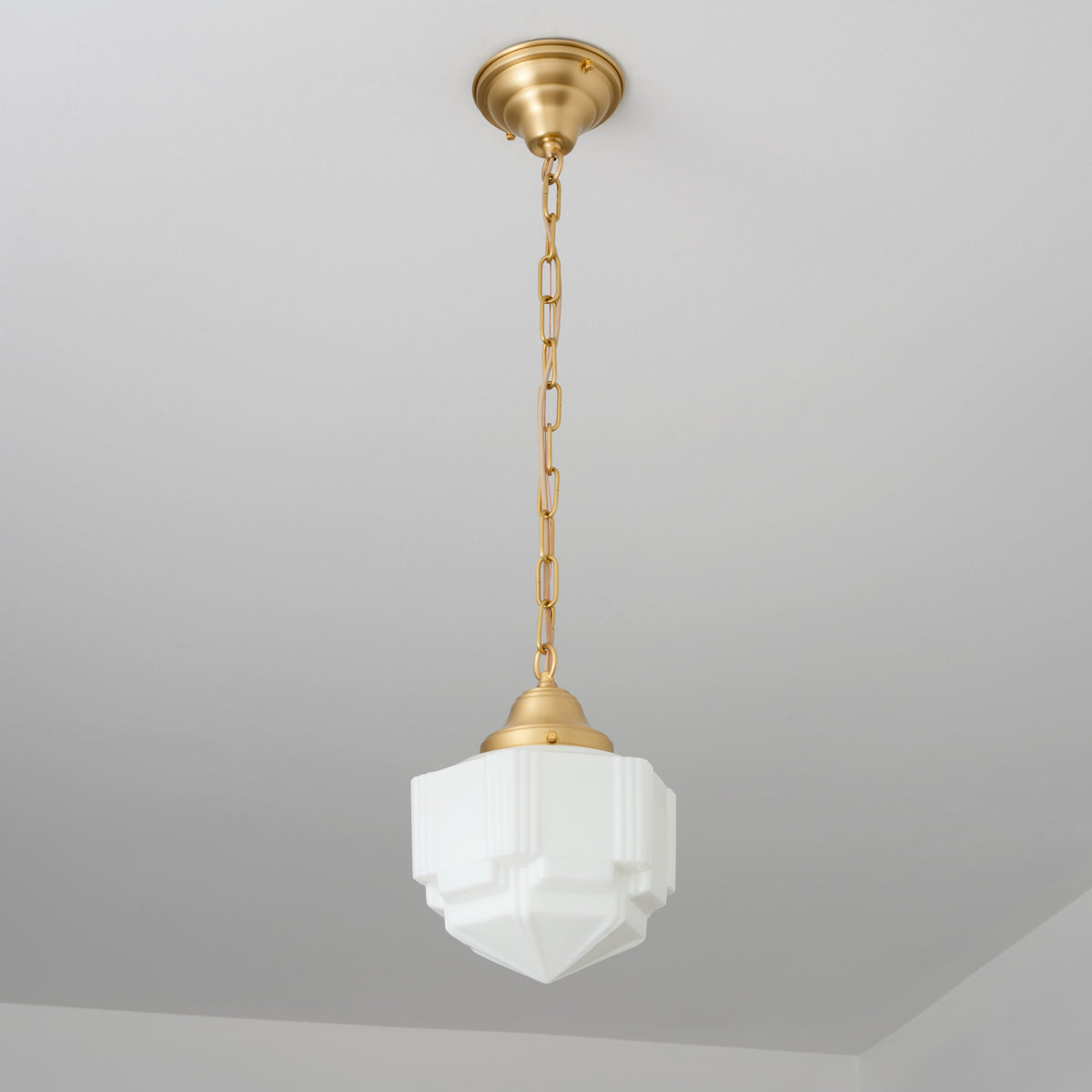 Trevor (Opal) | Chain Hung – Olde Brick Lighting